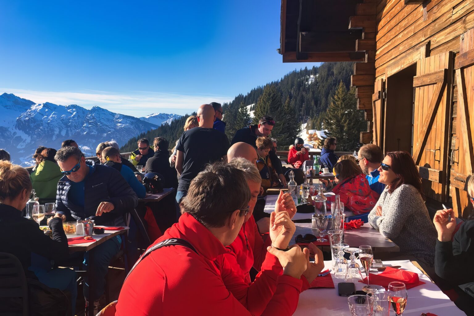 Les Arcs Skiing Guide 2025/26: Best Slopes, Hotels, and Travel Tips