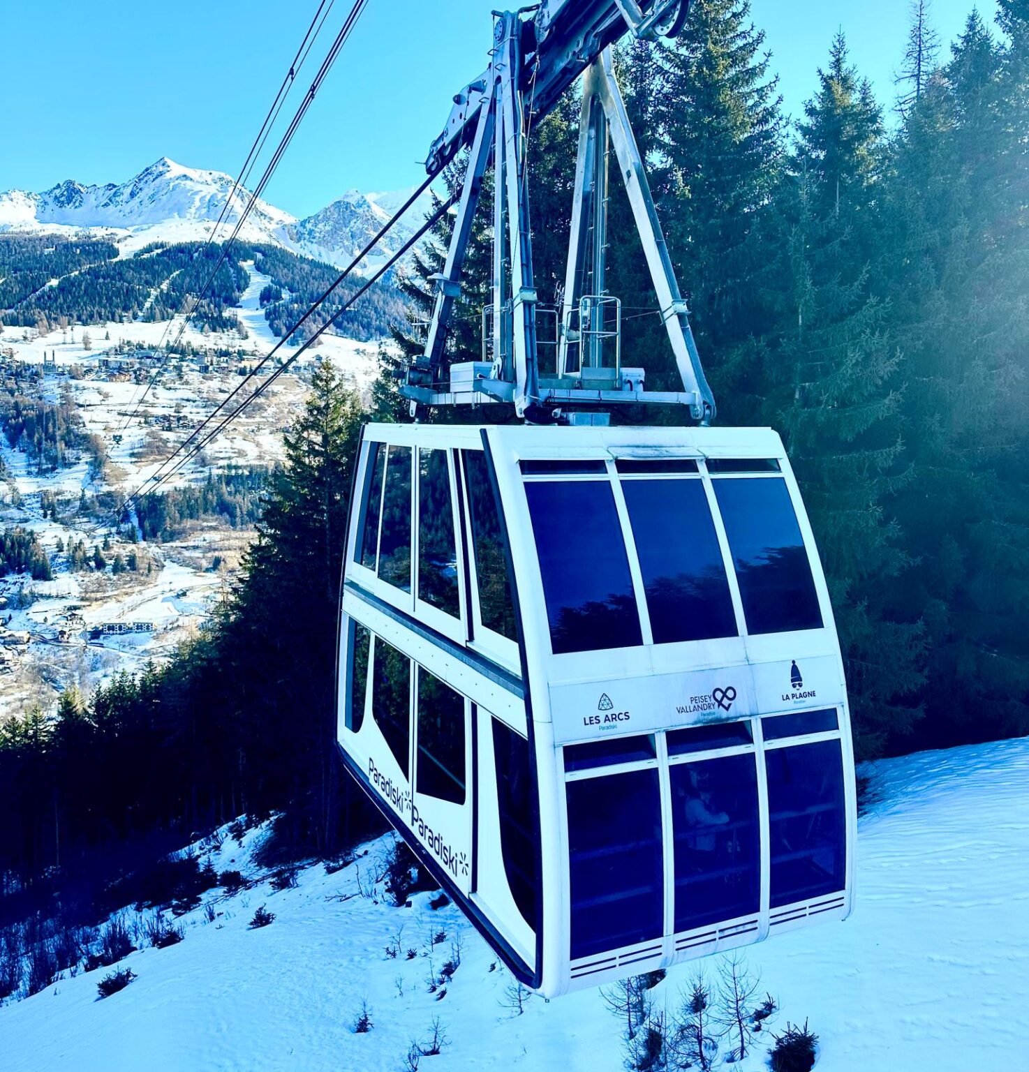 Les Arcs Skiing Guide 2025/26: Best Slopes, Hotels, and Travel Tips