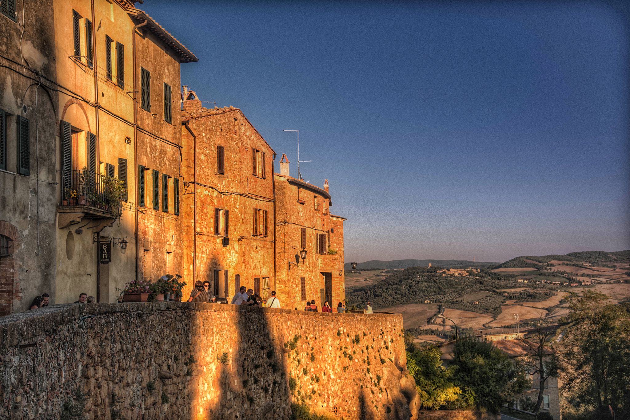 Tuscany in April: Weather, Spring Events & Where to Stay in Florence