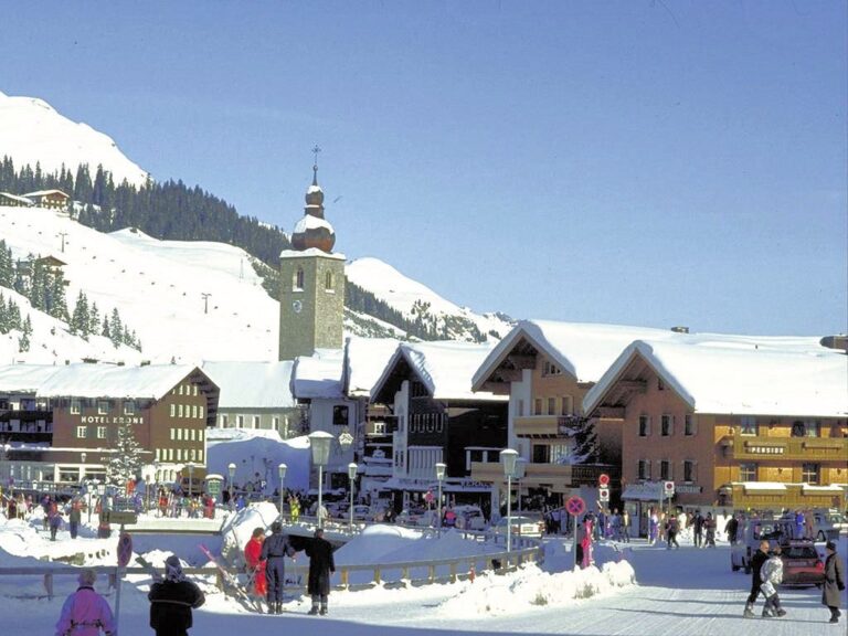 "Ultimate Guide to Skiing in Lech am Arlberg, Austria (2025/26)