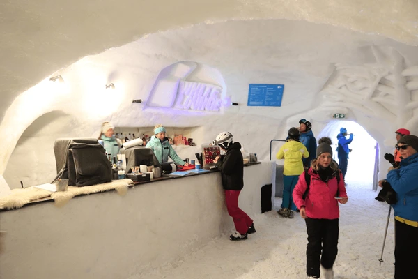 “Skiing in Zermatt: The Ultimate Guide to Switzerland's Most Iconic ...